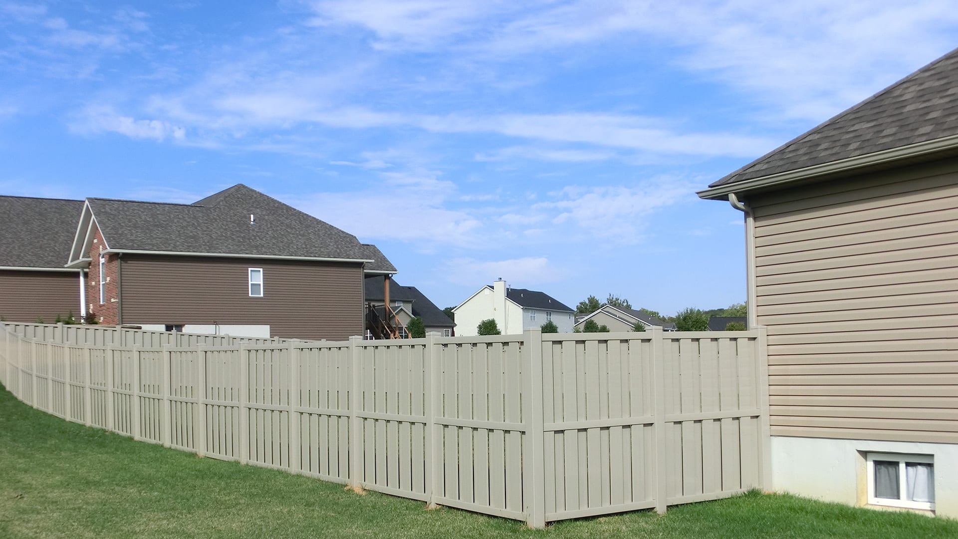 Vinyl Fence - Trost Plastics: Fence & Deck Company