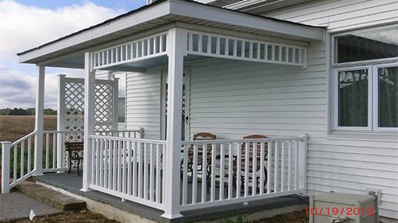 Vinyl Railing - Trost Plastics: Fence & Deck Company