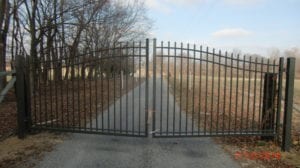 Aluminum Fence - Trost Plastics: Fence & Deck Company